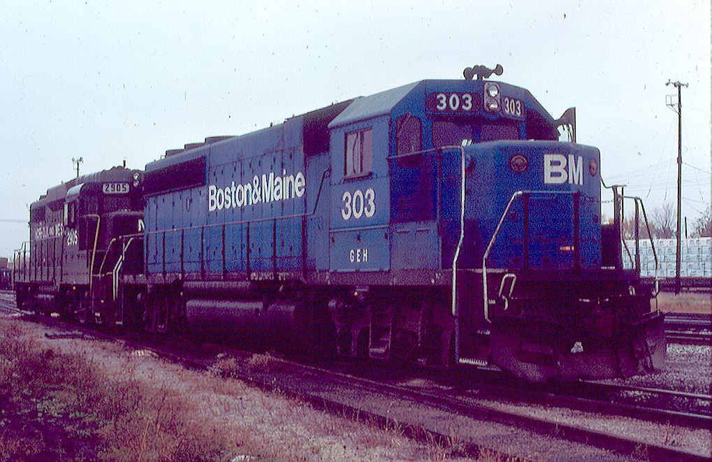 B&M GP-40-2 303